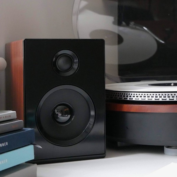 Personalised Camden Bluetooth Turntable with Bookshelf Speakers - Black ...